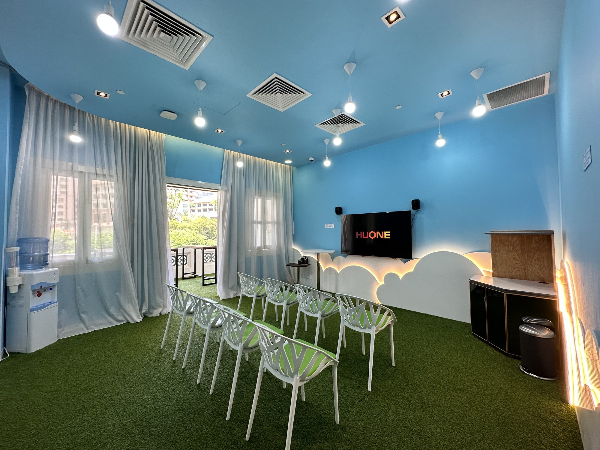 Cloud Room - HUONE Singapore