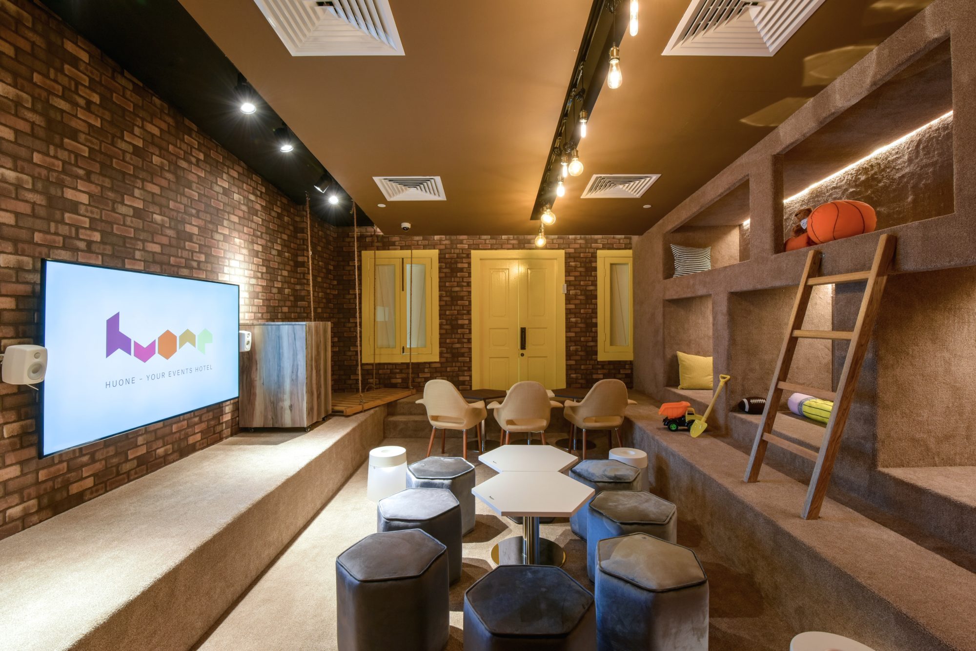 Sandbox Room: A Creative Meeting Space Full of Possibilities - HUONE ...