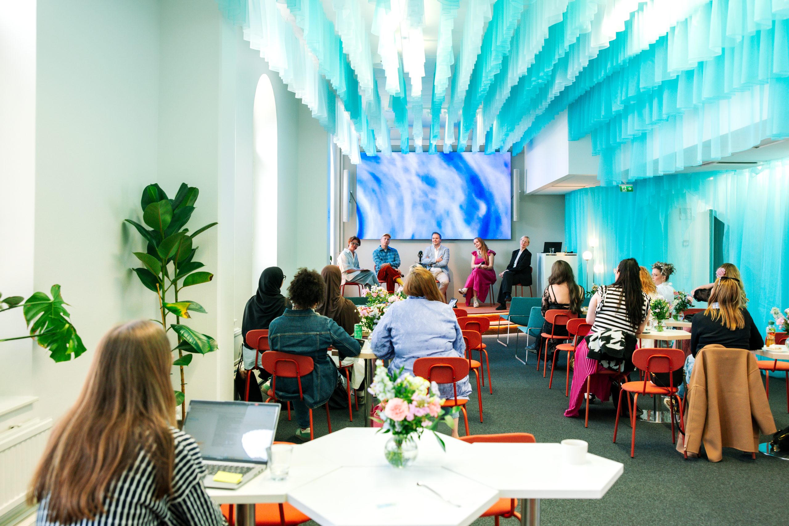 The Future of Work and What It Means for Meetings - HUONE Helsinki